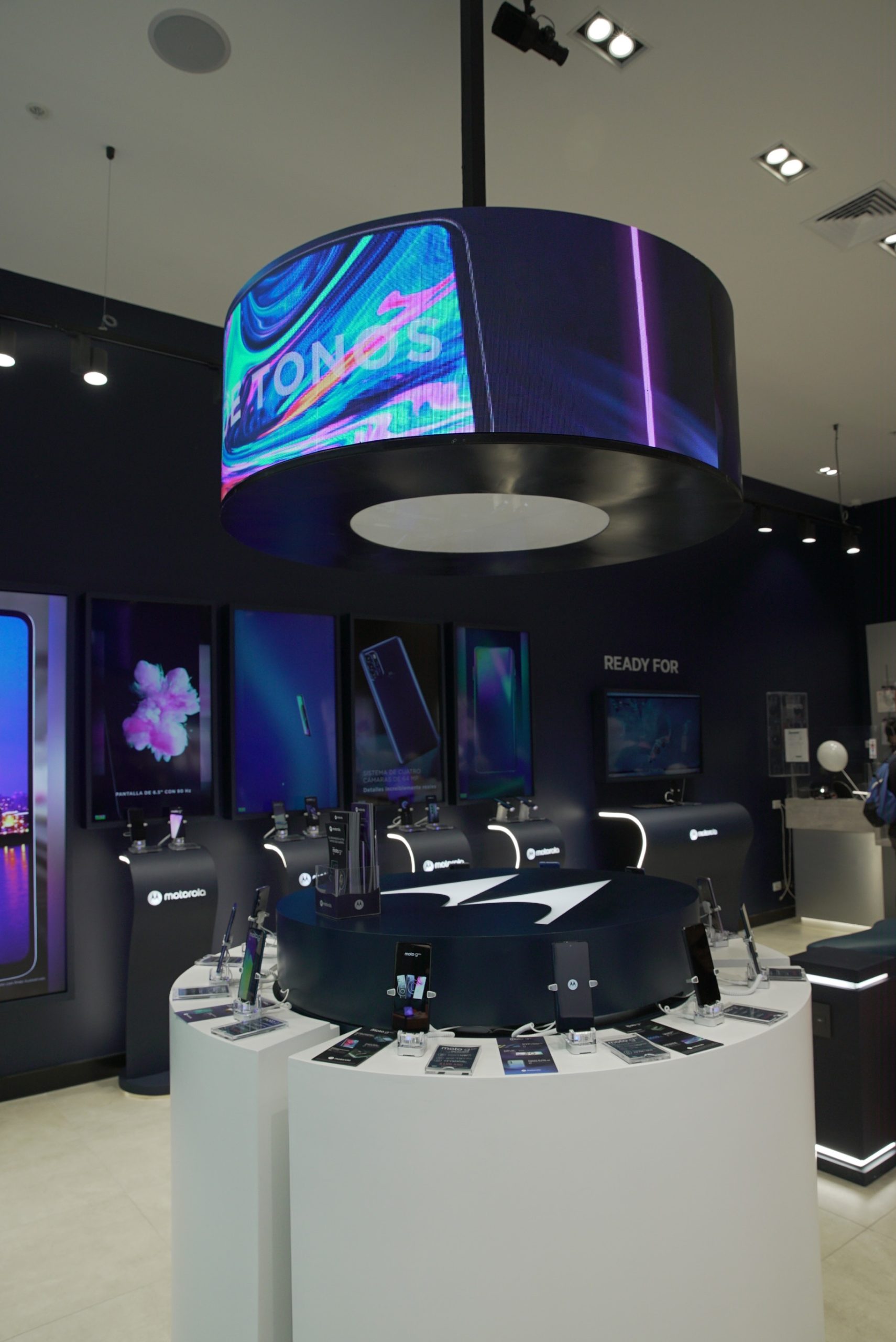 Se inaugura la primera motorola store en Chile - INFOGATE